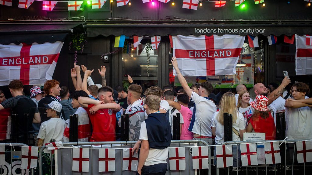 Should workers get flexible hours to watch the World Cup? - BBC Sounds