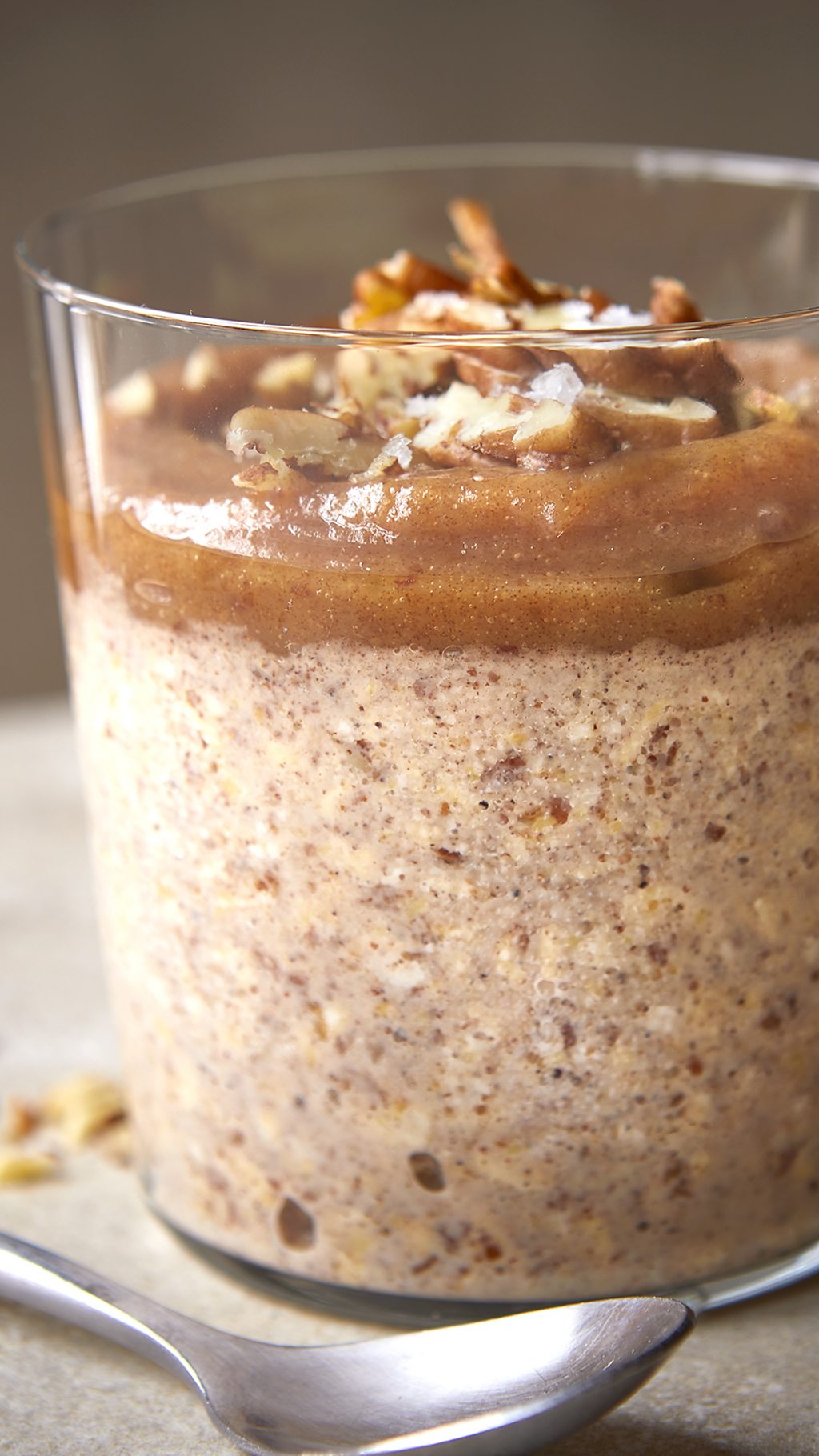 Sticky toffee overnight oats: Plant-based breakfast you can prep