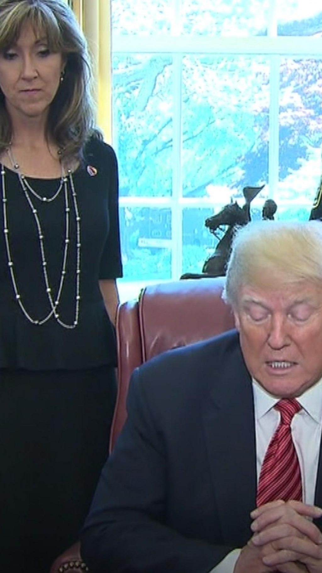 Trump meets heroic Southwest flight crew