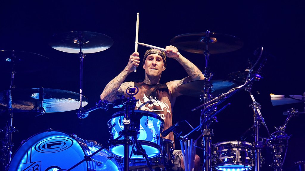 Blink-182 drummer: "Who's tryna kill me?" - BBC