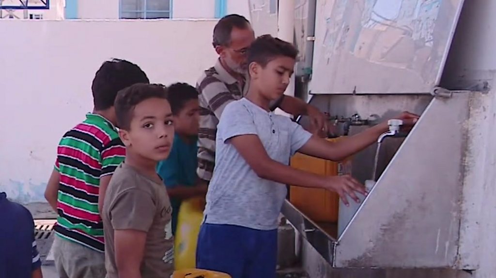 'My children suffer to get water' - BBC News