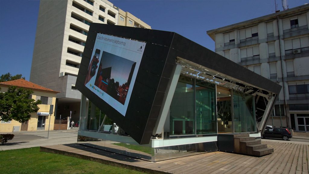 The stunning solar-powered home inspired by a sunflower