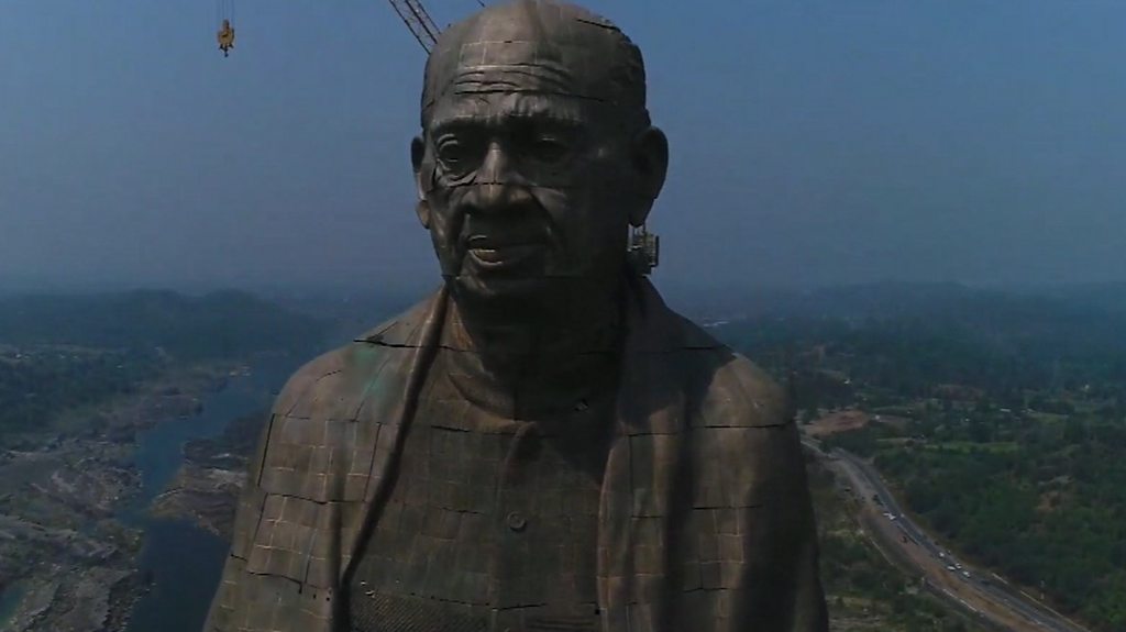 World’s tallest statue unveiled - BBC News