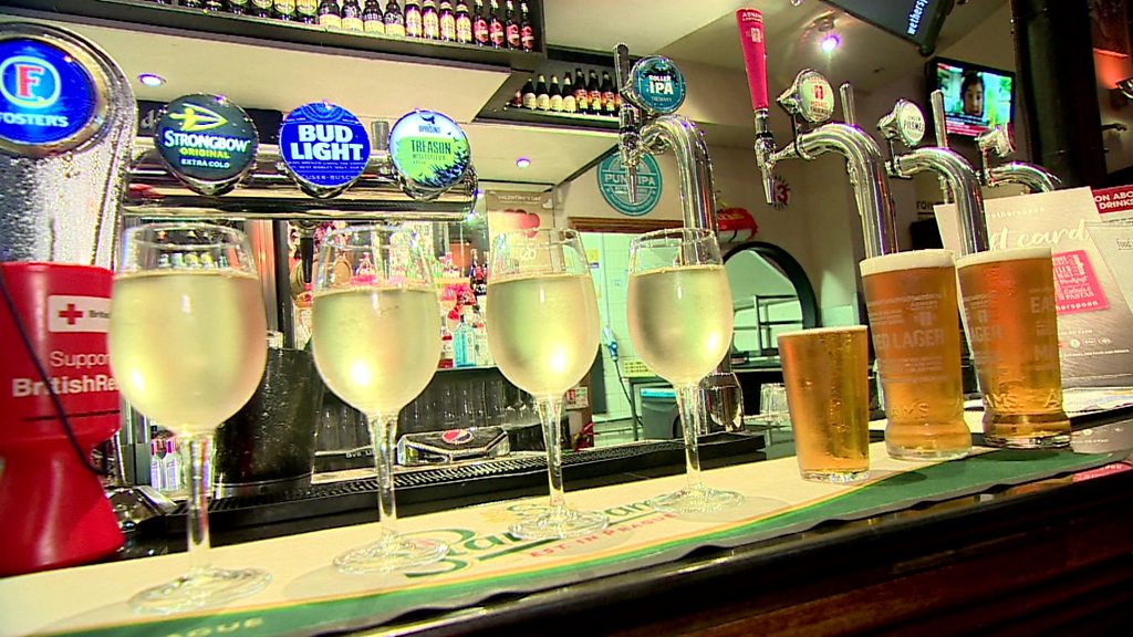 Tips for making a hangover more bearable - BBC News