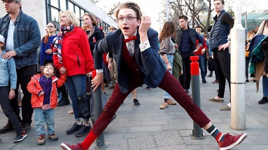 ‘Silly walk’ parade - BBC News