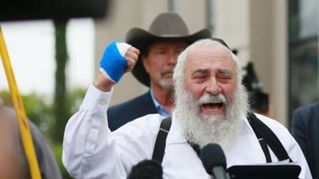 Rabbi describes seeing synagogue attacker: 'I couldn't see his soul'