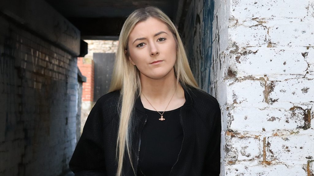 What's it like working undercover? - BBC News