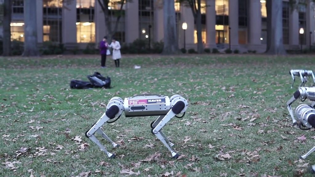 Backflipping robots - BBC News