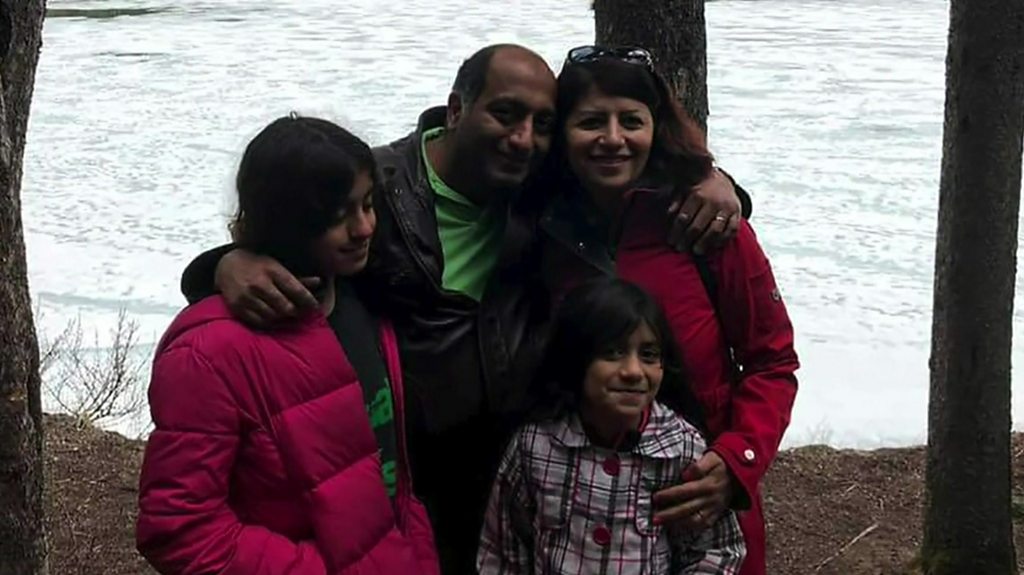 A family lost - BBC News