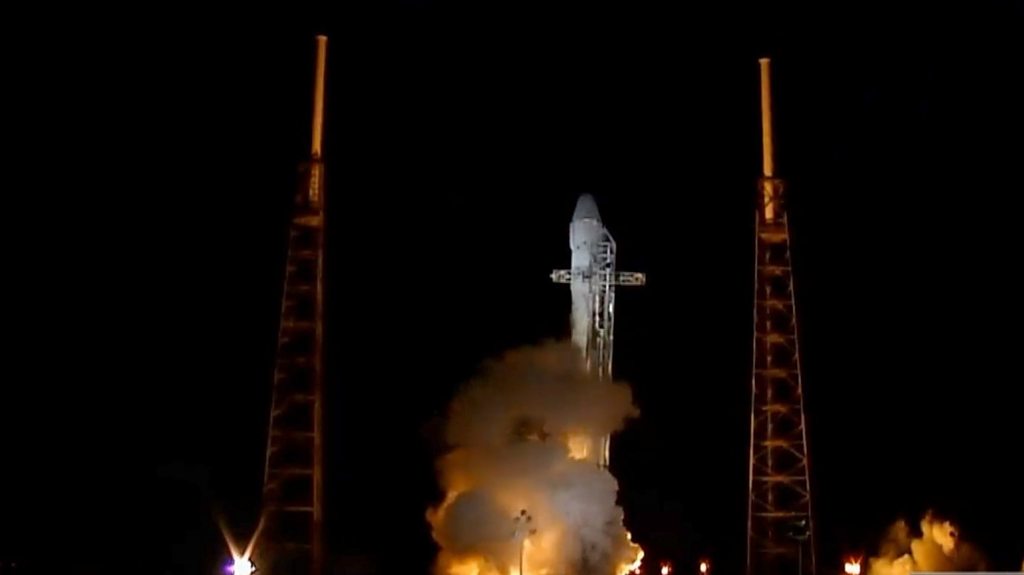 Second time lucky for SpaceX - BBC News