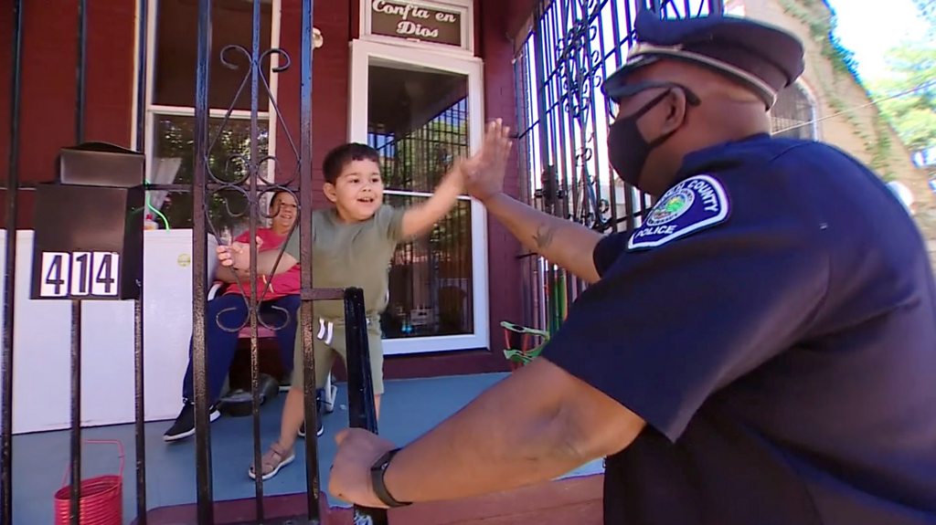 The US city that disbanded its police - BBC News