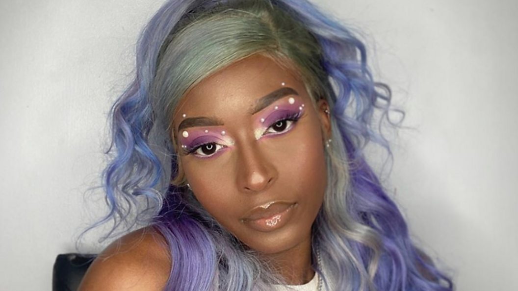 Glow Up: Can you turn a beauty 'side hustle' into a career? - BBC Three