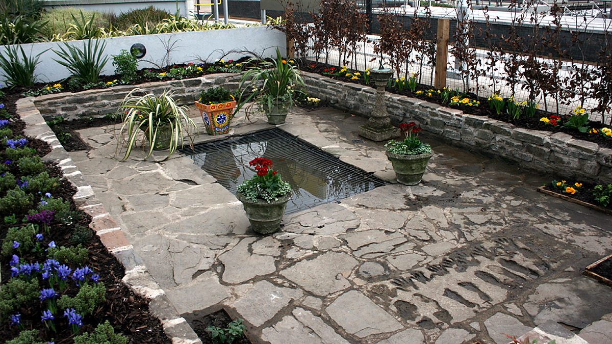 BBC Radio 5 Live - Richard Bacon, Richard Bacon in the new Blue Peter ...