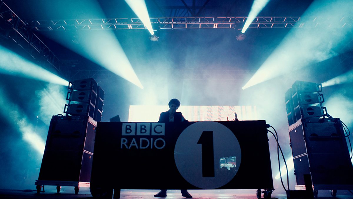 BBC Radio 1 - Hackney Weekend 2012, Reggie Yates and Fearne Cotton ...