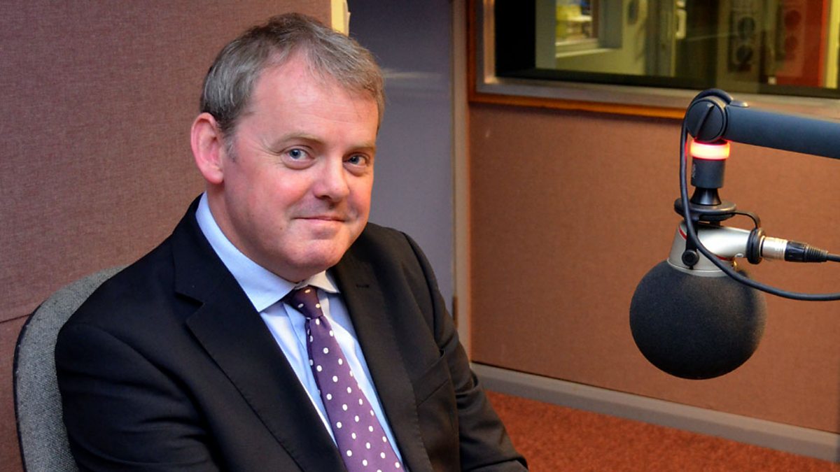 BBC Radio Cymru - Dewi Llwyd ar Fore Sul, Guto Bebb