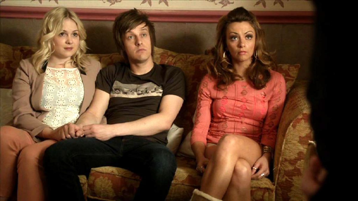 BBC Two - Hebburn, Series 1, Welcome to Hebburn, Pet, Thin Walls