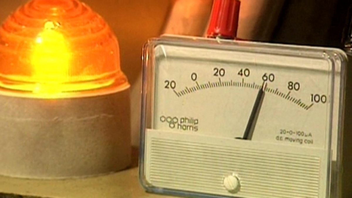 BBC Two - Science Clips, Changing Circuits, Electrical circuits (clip ...