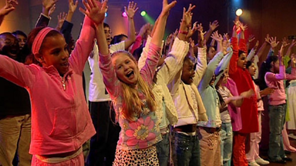 BBC Two - Bitesize Primary, Music, Singing with the school choir