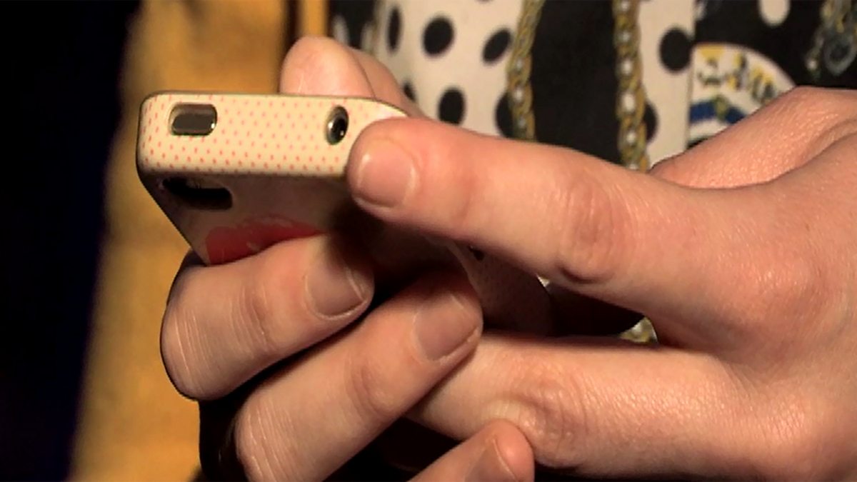 BBC One - Watchdog Daily, Episode 12, Mobile Insurance