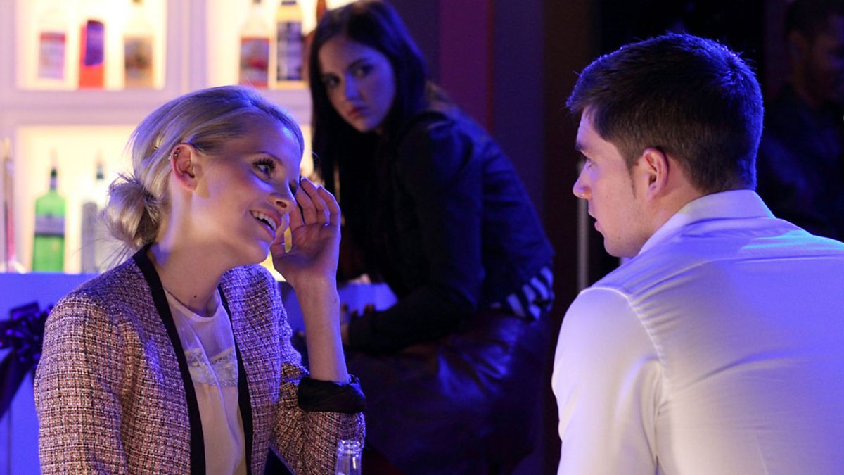 BBC One - EastEnders 2008 - 2012, 2012, 07/12/2012, Catch-Up: Friday ...