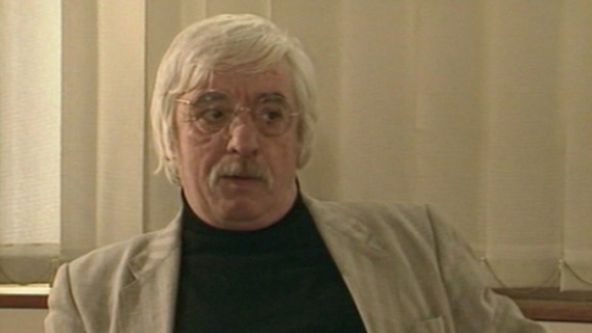 BBC Cymru - BBC Cymru, Clipiau Dysgu, Dysgu, Gwenlyn Parry a 'Saer Doliau'