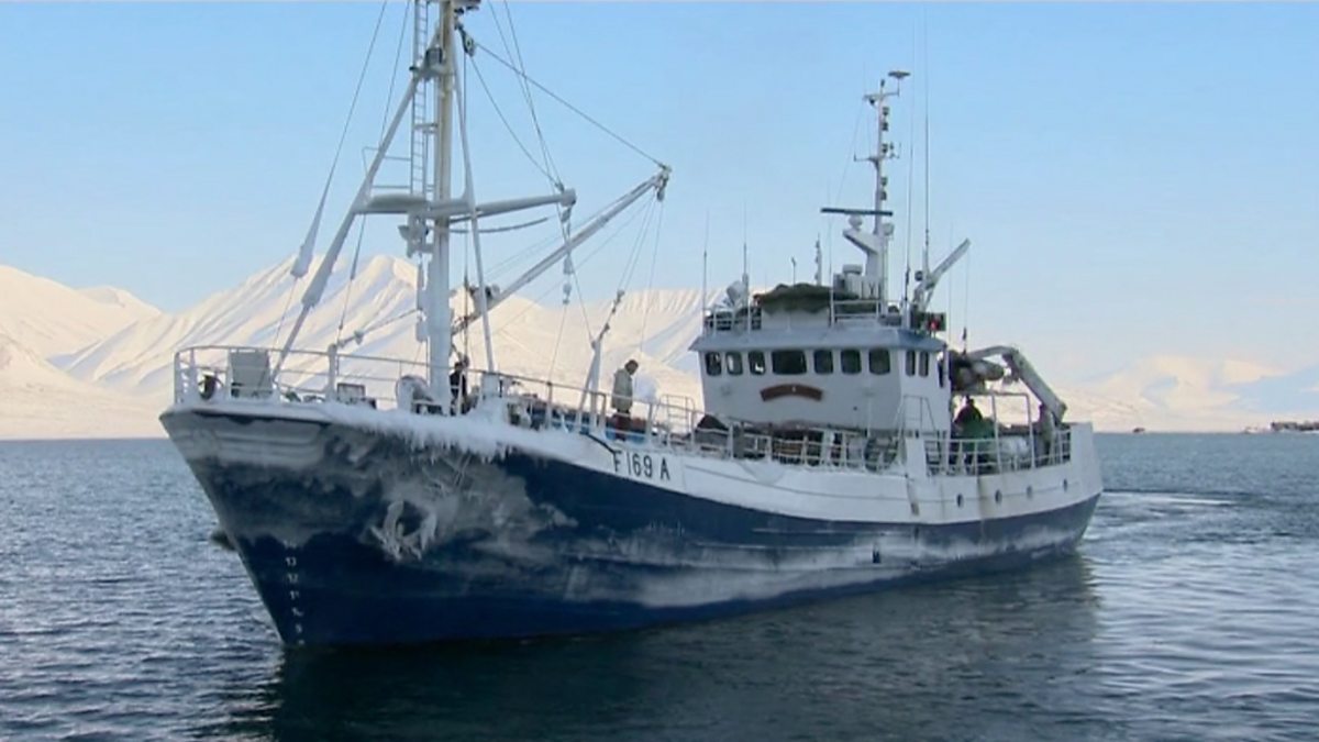 BBC Two - The Polar Bear Family and Me, Spring, The ice-breaker ship