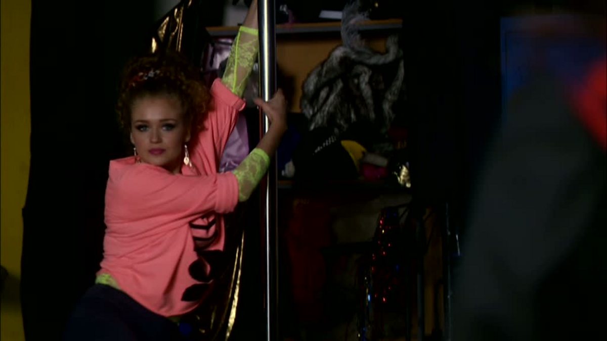 BBC One - Waterloo Road, Series 8, Episode 13, Dynasty practices her ...