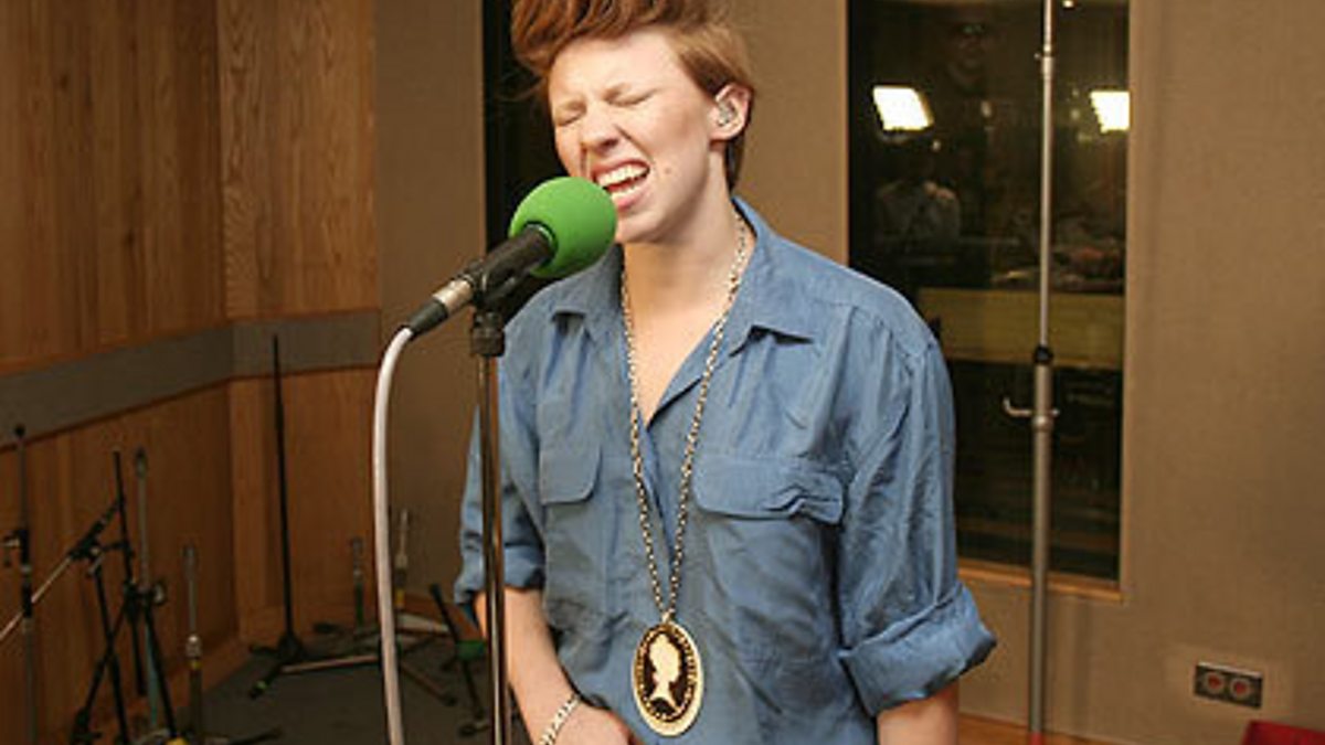 BBC Radio 1 - Jo Whiley, La Roux in the Live Lounge, La Roux in the ...