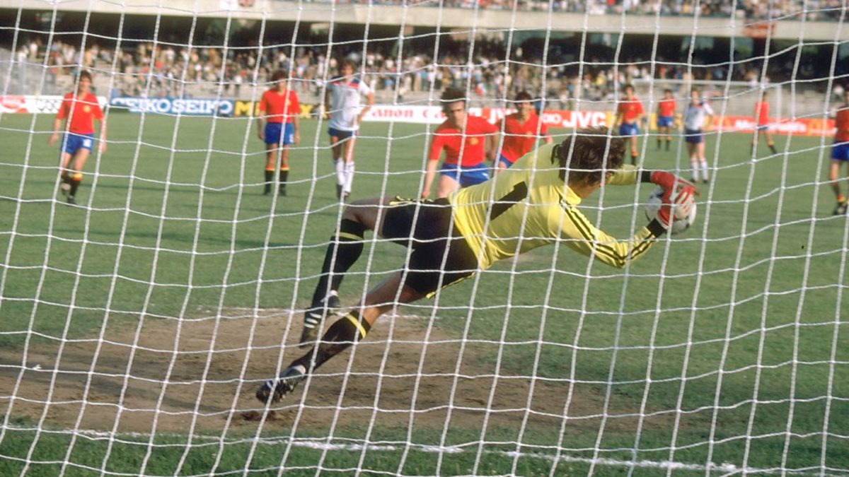 BBC Radio 5 Live - The Danny Baker Show, 02/03/2013, Ray Clemence on ...