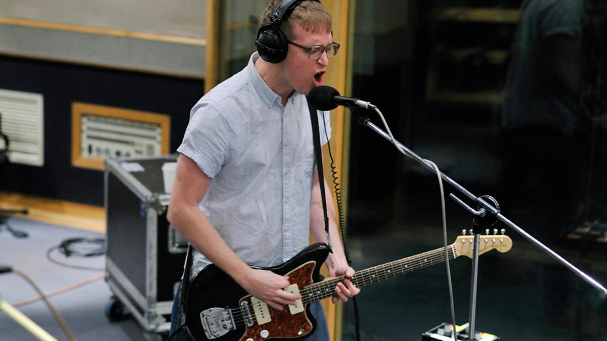 BBC - Metz in session - Post-hardcore sludge-punk!