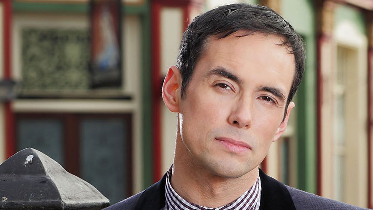 BBC One - EastEnders 2013 - 2017, 2013, 22/04/2013, Preview: Monday ...