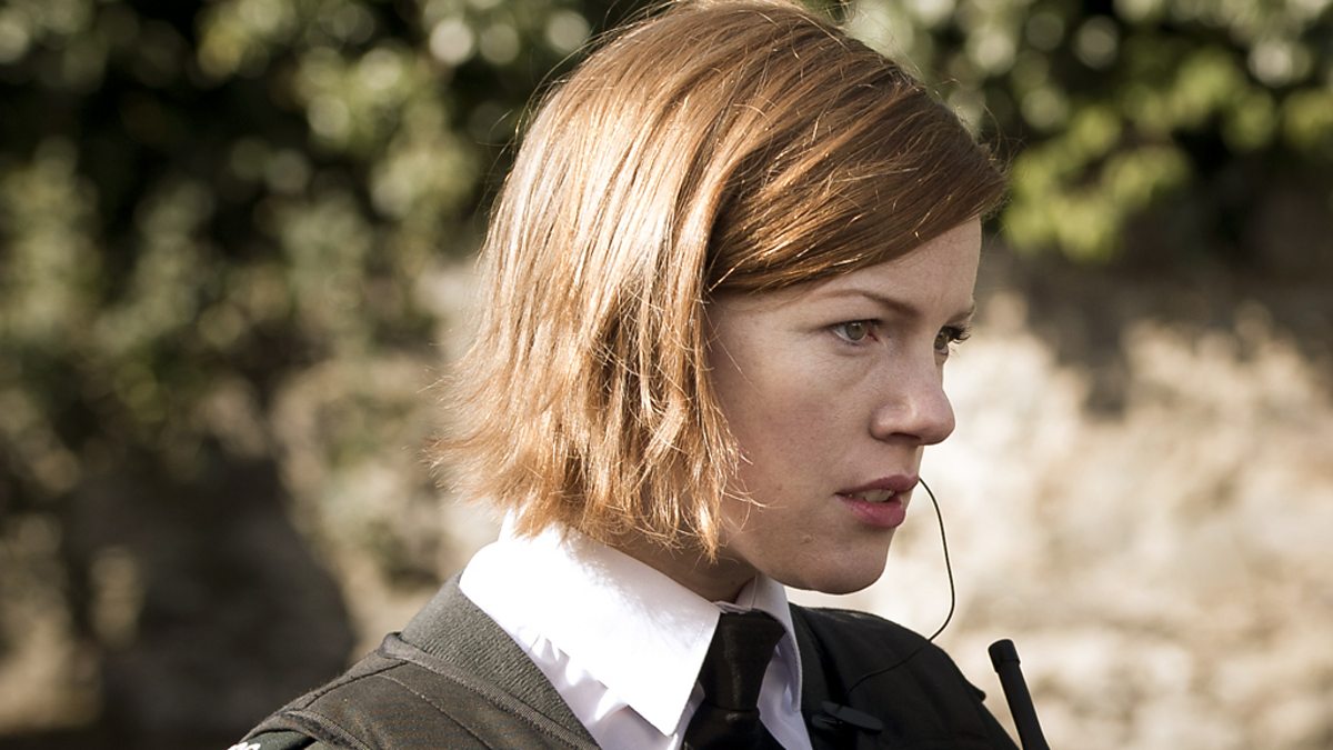 BBC Two - The Fall, Series 1, Episode 2, The Fall Episode 2 - PC Dani ...