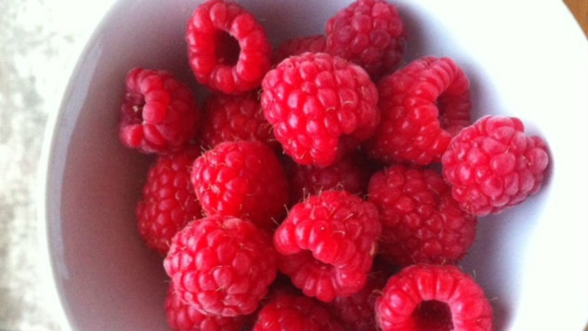 BBC Radio Scotland - MacAulay and Co, 19/07/2013, Raspberries - Carole ...