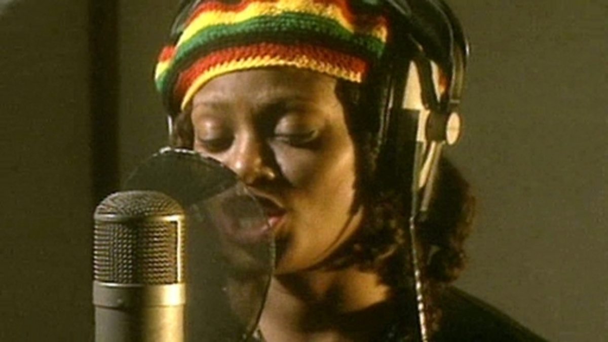 BBC Two - Mad about Music, Love Variations, Writing with Des'ree (pt 2/ ...