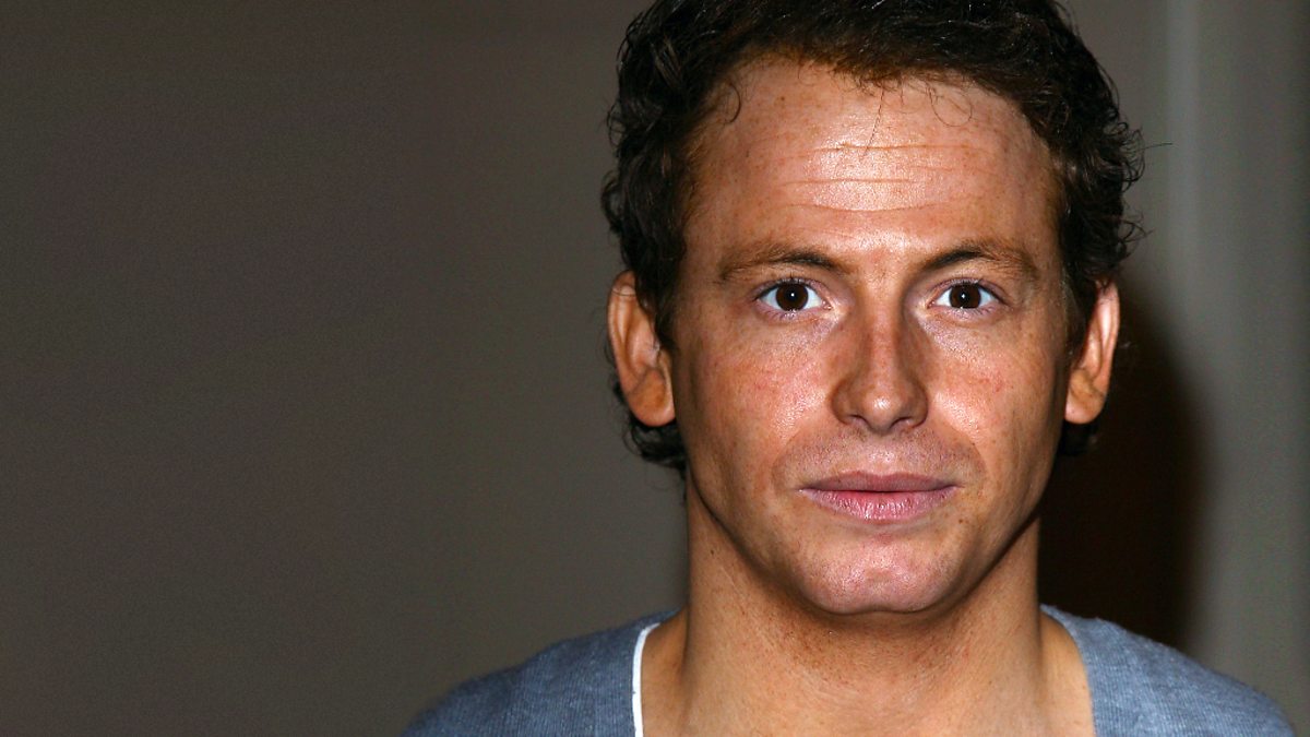 BBC Three - I Believe in Ghosts: Joe Swash