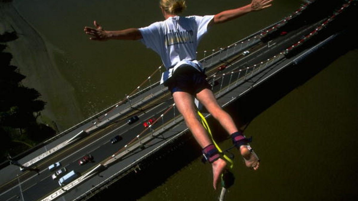 BBC World Service - Witness History, Bungee jumping
