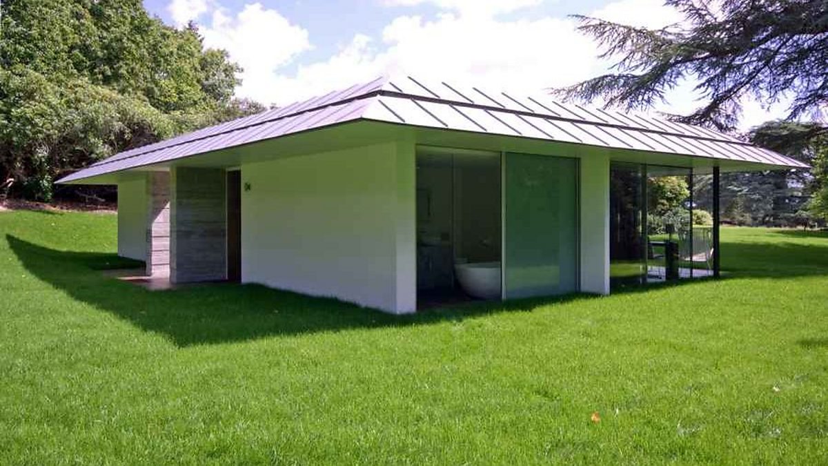 BBC Radio 4 - Today, 20/09/2013, 'Controversial' buildings listed by ...