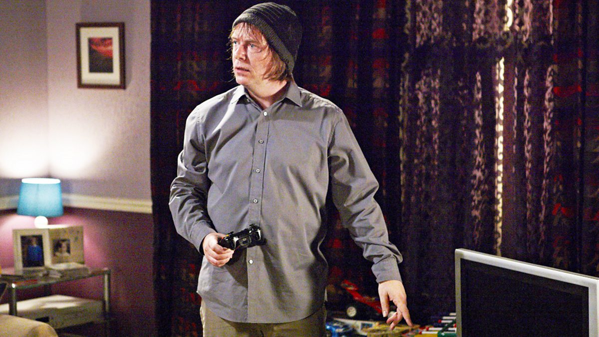 EastEnders 2008 - 2012 - 2012: 17/08/2012 - BBC iPlayer