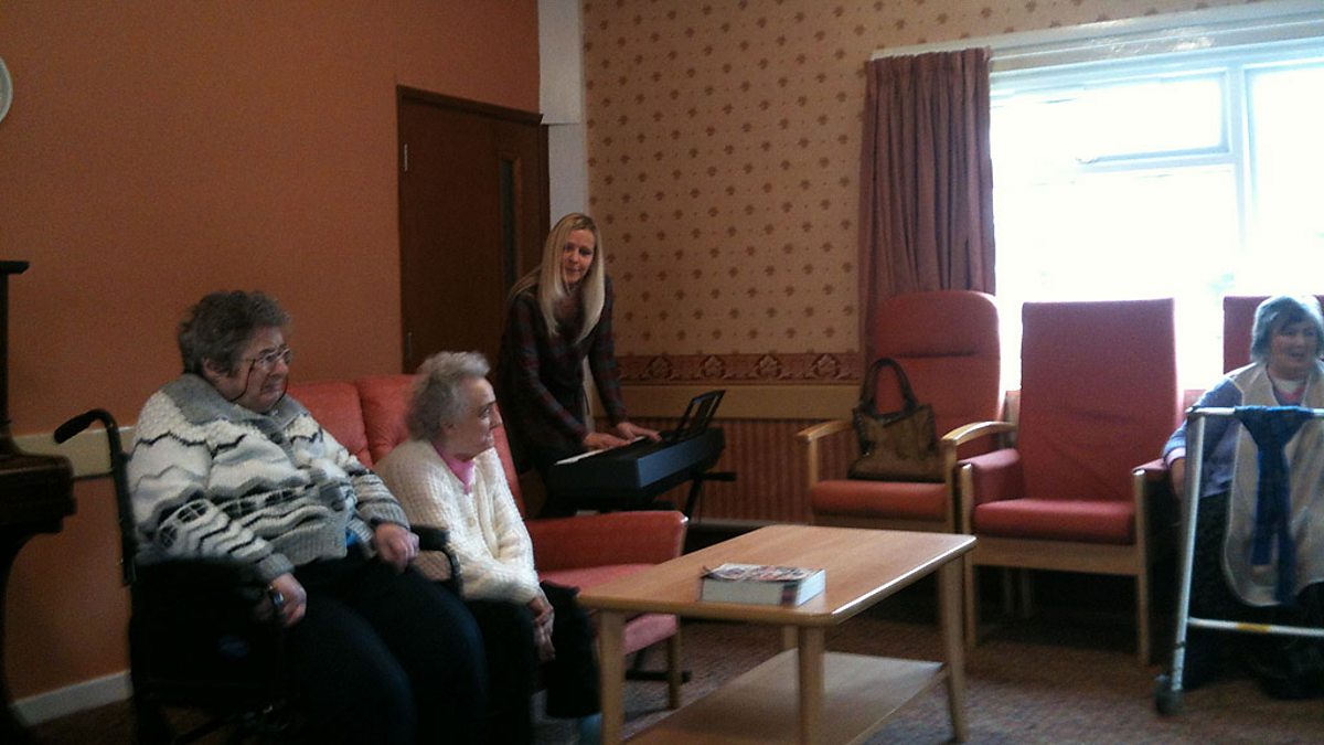 BBC Radio Cymru - Dan yr Wyneb gyda Dylan Iorwerth, 07/10/2013, Dan yr ...