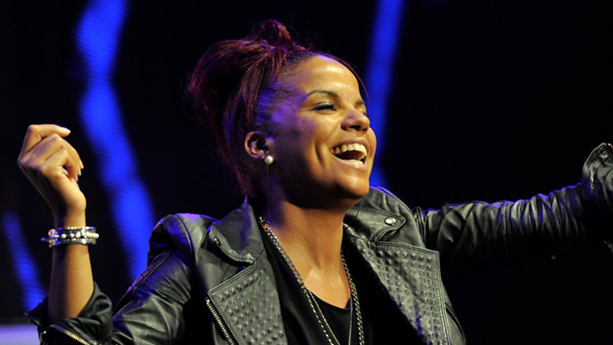 BBC Radio 1 - B.Traits, 15/10/2013, Ms. Dynamite - Mixfluence