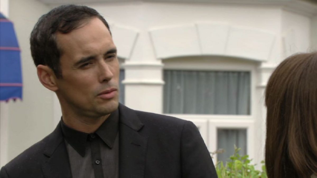 BBC One - EastEnders 2013 - 2017, 2013, 18/10/2013, Preview: Friday ...