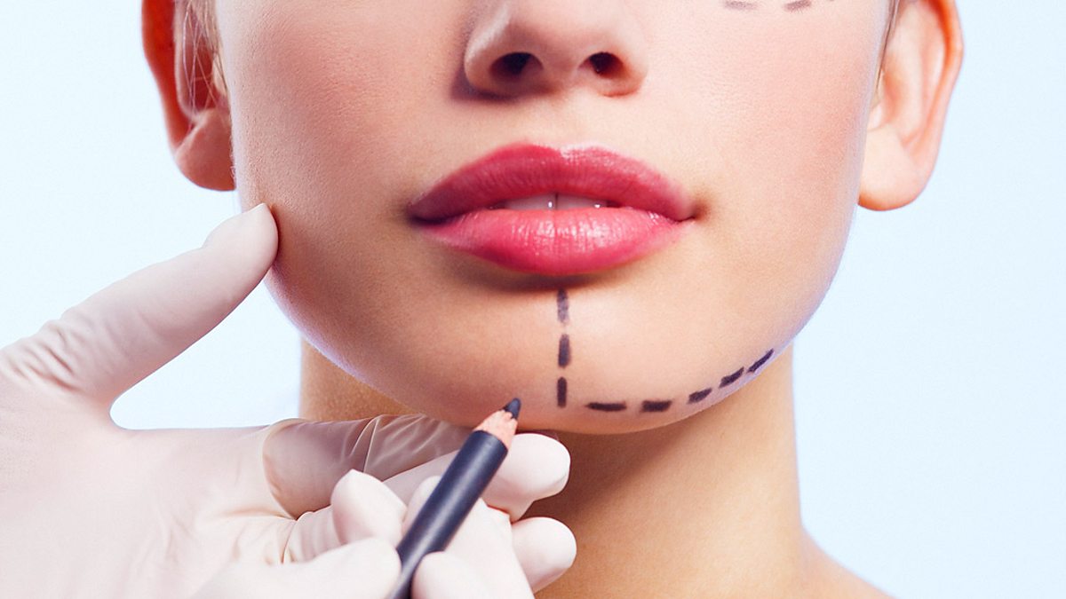 BBC Radio 4 - Woman's Hour, Plastic Surgery; The Turn of the Screw; Tandems