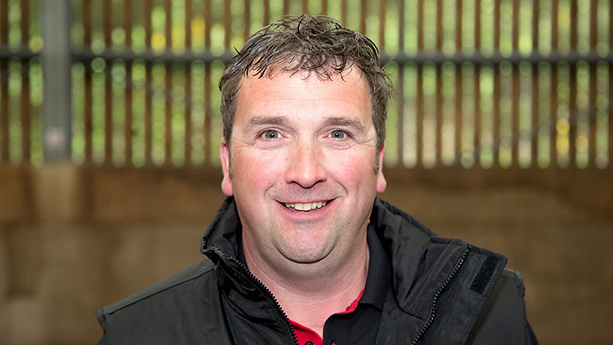 BBC Radio Cymru - Geraint Lloyd, 14/11/2013, Dylan Jones yn siarad efo ...