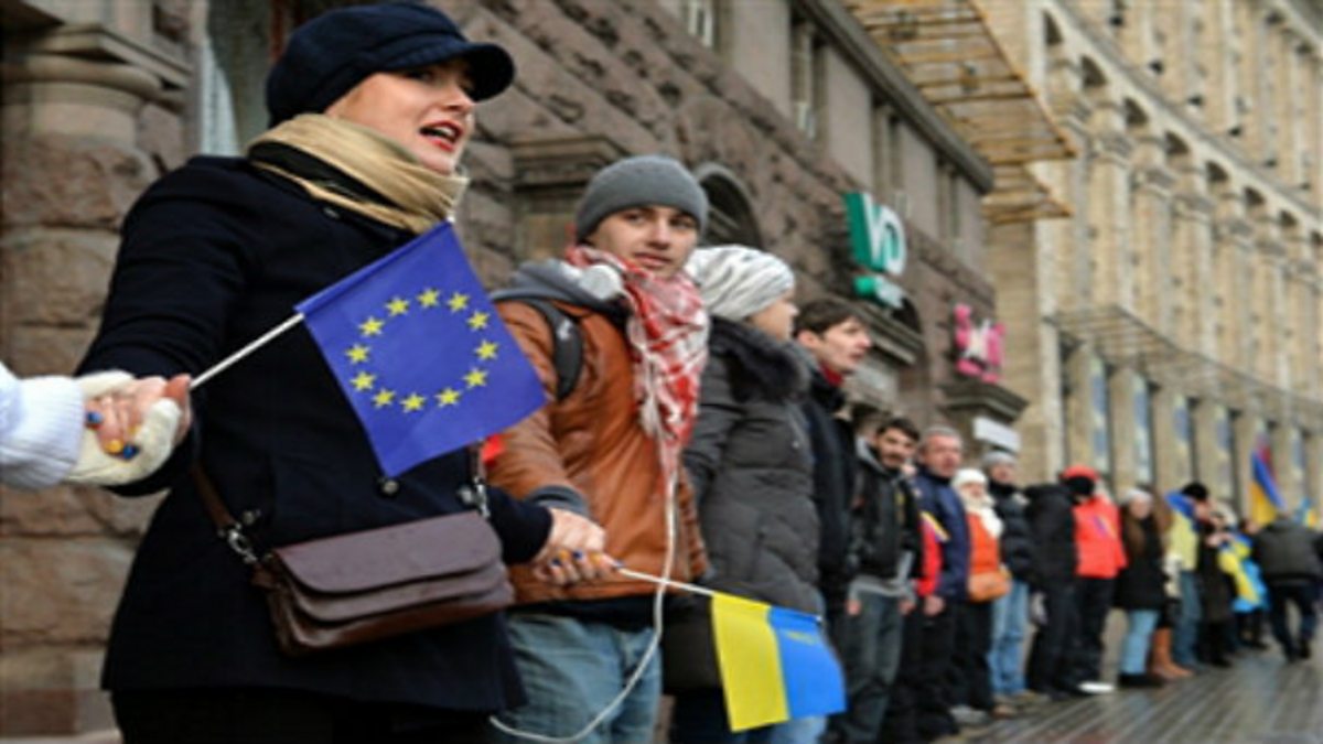 BBC World Service - World Have Your Say, Ukraine split over EU/China ...