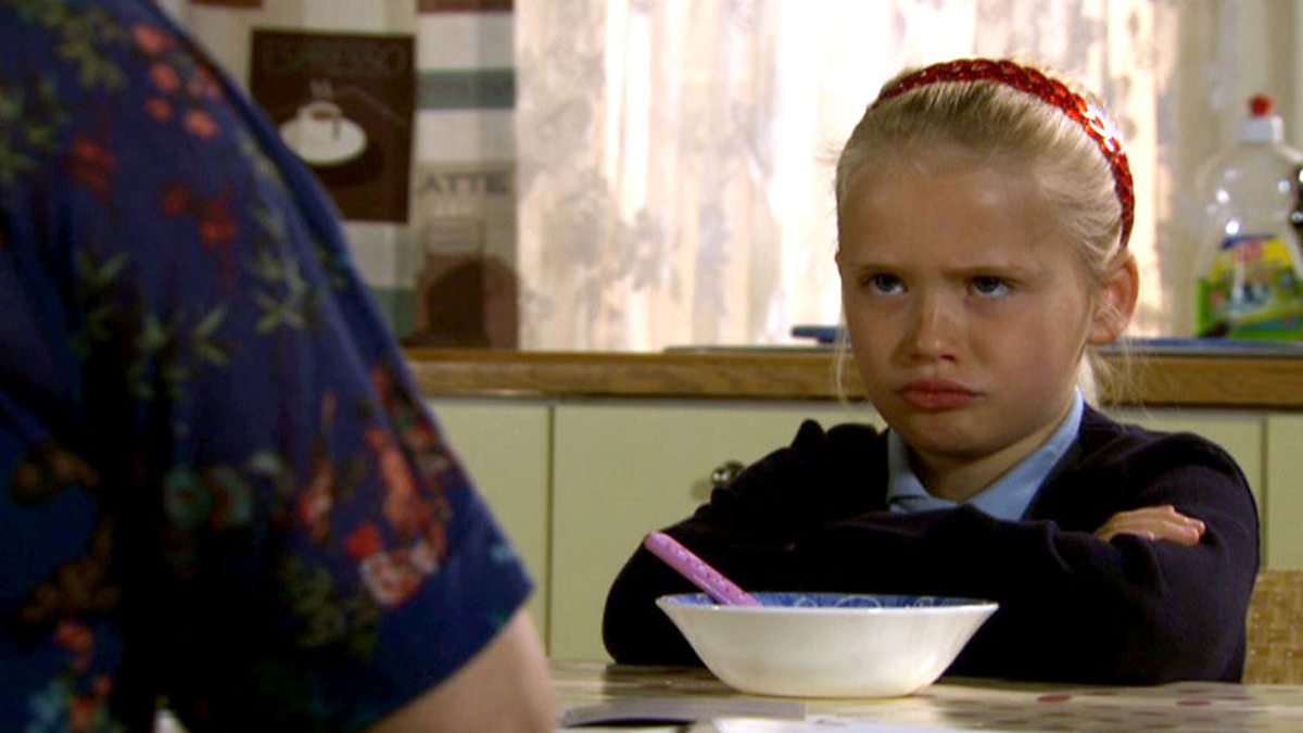 BBC Scotland - River City, 10/12/2013, Breakfast time at the Mullens ...