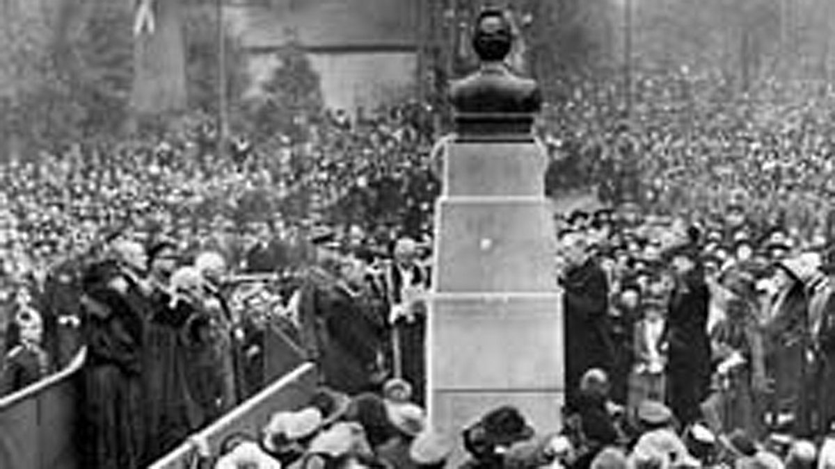 BBC - World War One At Home, Norwich Cathedral, Norfolk: Edith Cavell's ...