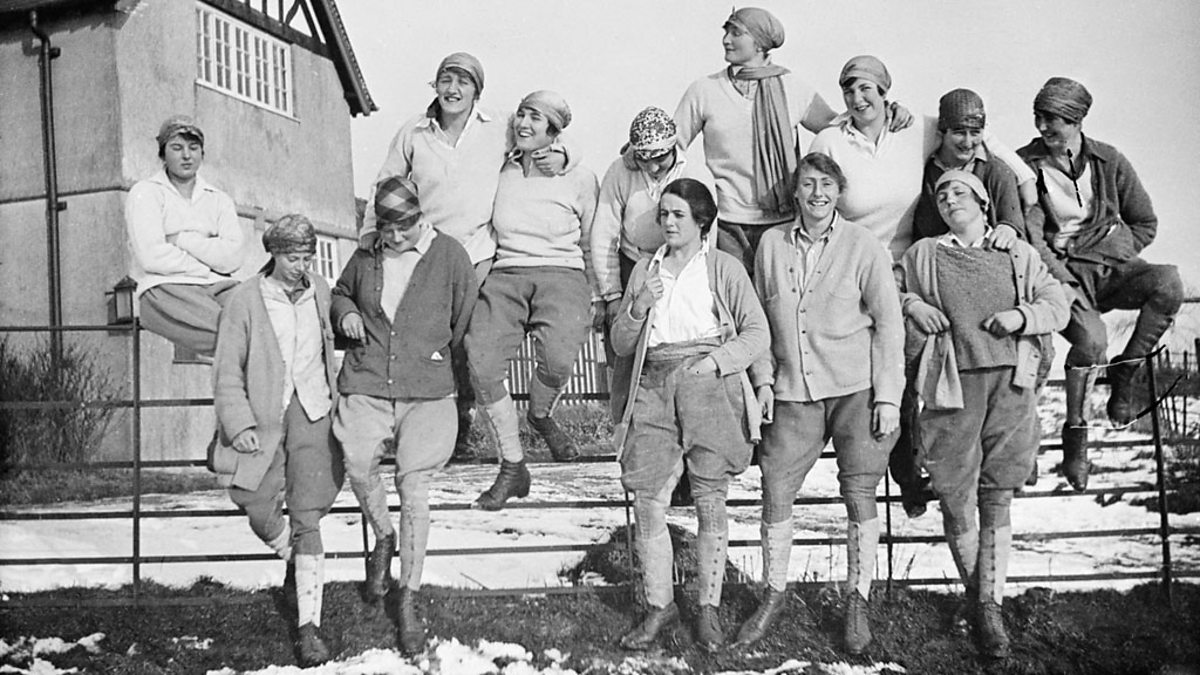 BBC - World War One At Home, Russley Park, Wiltshire: A Horses' Remount ...