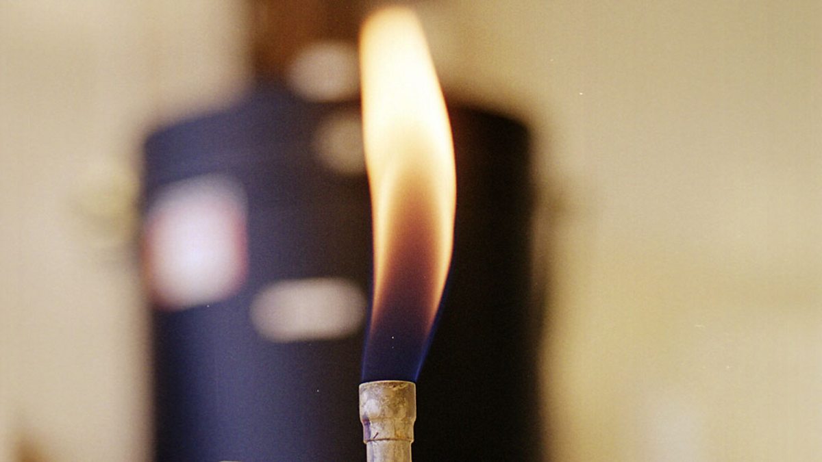 BBC Radio Cymru - Dan yr Wyneb gyda Dylan Iorwerth, 27/01/2014 ...