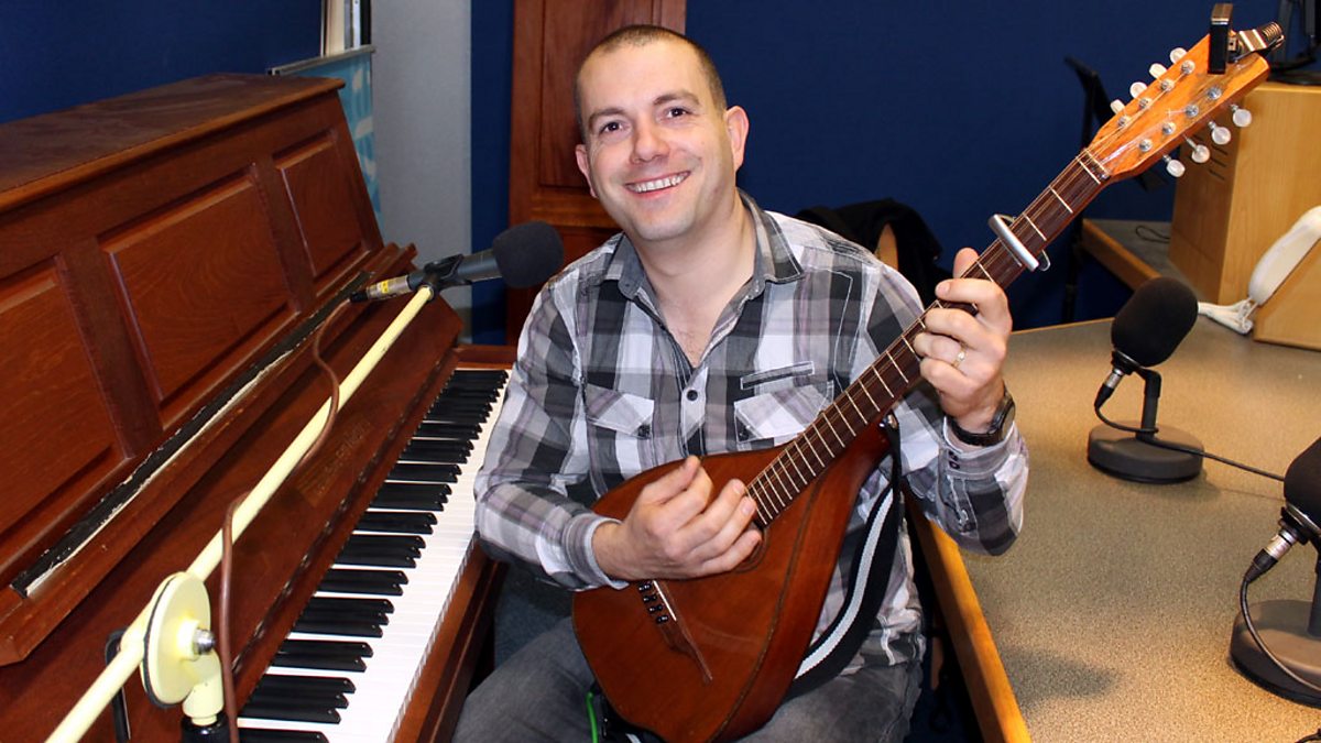 BBC Radio Cymru - Ifan Jones Evans, Sgwrs a chân gan Ryland Teifi yn ...