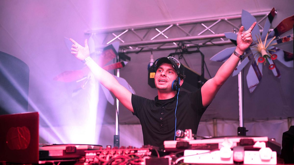 BBC Radio 1 - Radio 1's Dance Anthems, ...With Danny Howard, Andy C ...